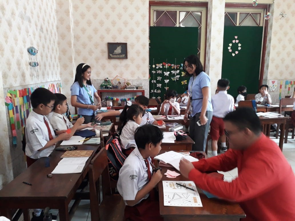 FLA SCU dan USLS Filipina Mengajar Bahasa Inggris di Sekolah Dasar ...