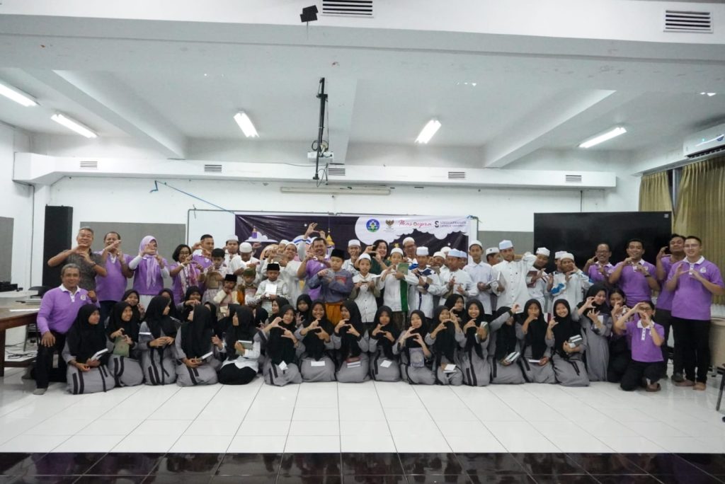 Ikut Rayakan Ramadhan, Ikatan Alumni SCU Berikan Al-Quran dan Buka ...