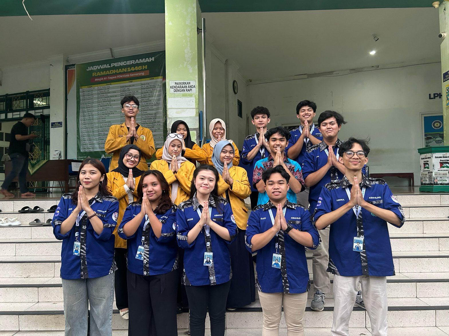 BEM SCU dan PD IPM Kota Semarang Bagi Takjil untuk Masyarakat Kota ...